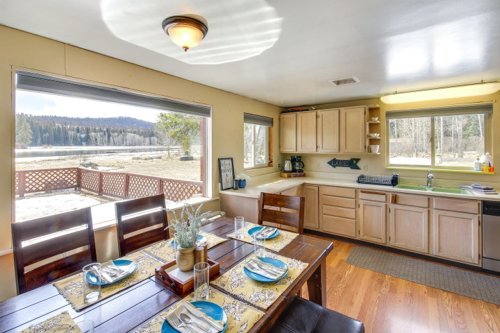 Hike, Bike & Boat: Cabin W/ Dock On Seeley Lake! - Seeley Lake, MT
