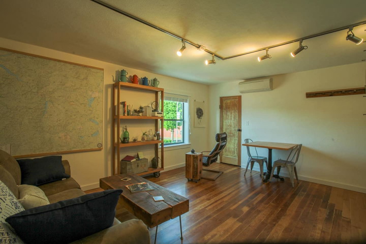 Uptown Hideway #1: Clean, Comfy, Convenient! - Oregon