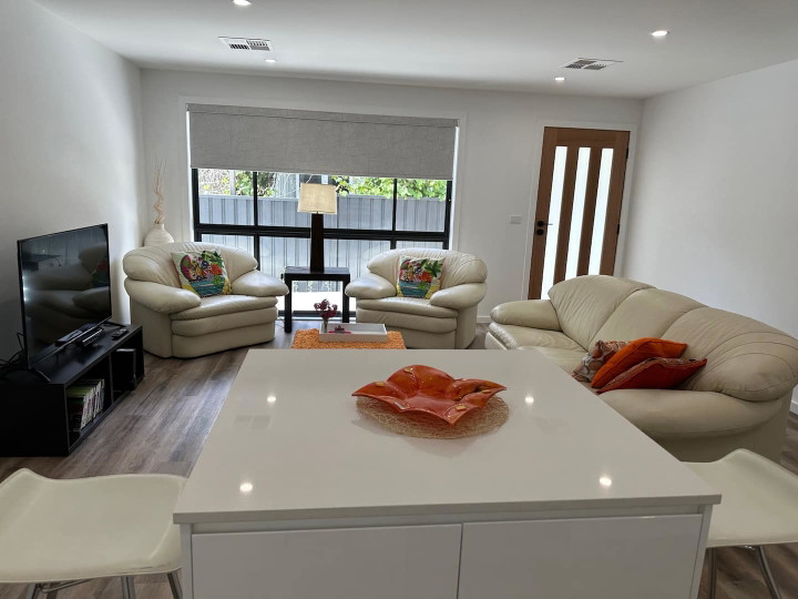 Modern Red Hill Home, City Proximity, Scenic Haven - Canberra