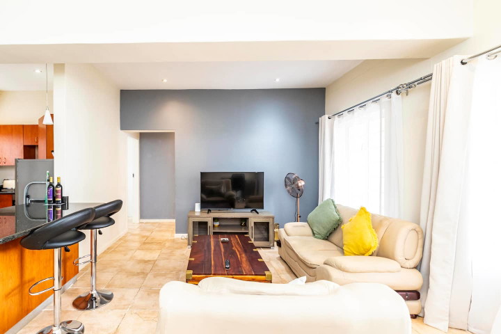 Modern Executive Apartment - East London