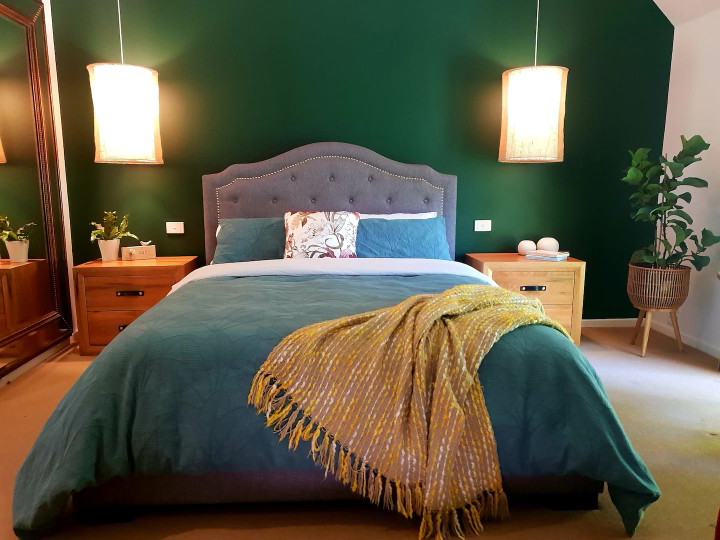 Cedar Suite: A Romantic, Daylesford Garden Retreat - Daylesford