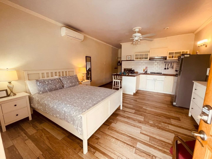 Charming Studio# 2 Close To All, Pool &Jacuzzi - Montego Bay