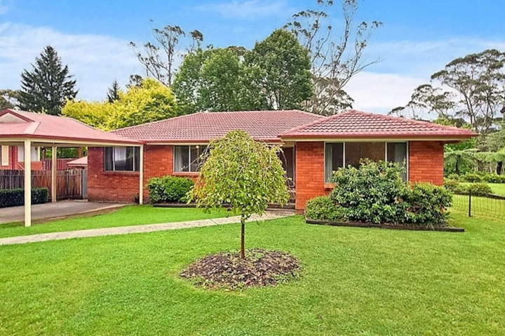 Create Memories, Share Experiences, Large House - Blue Mountains