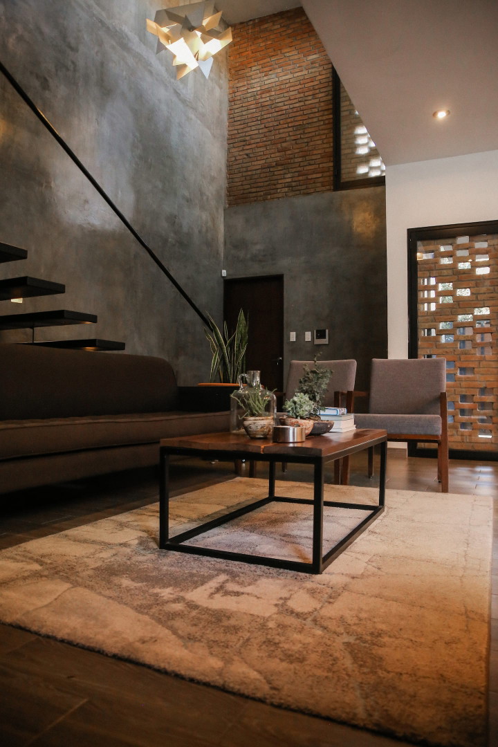 Modern House With Pool And Terrace - Gomez Palacio