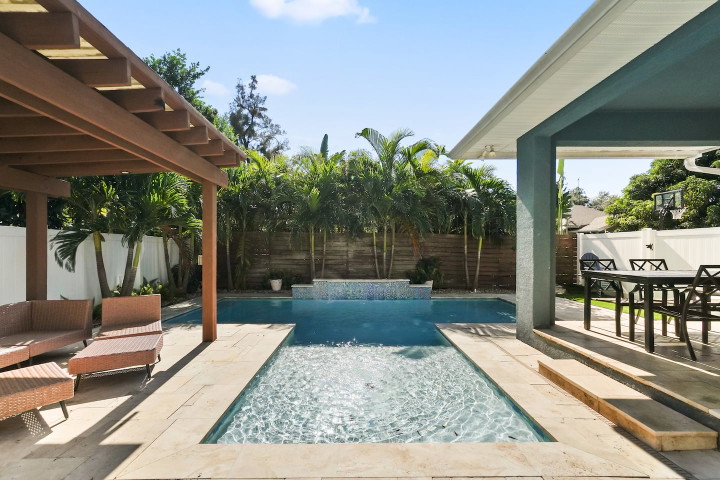 Heated Pool | 3br/2.5ba Near Downtown | Sleeps 10 - Tampa