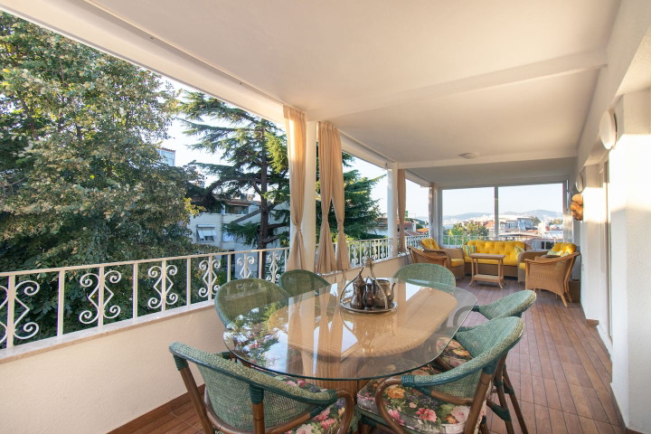 Hidden Gem In Buyukada With A Spacious Balcony - Heybeliada
