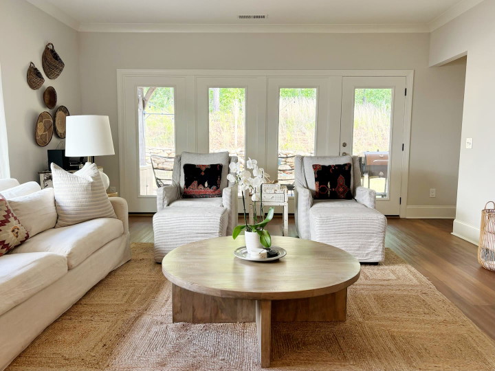 Designer Auburn Home, 2 King Suites, Sleeps 4 - Auburn, AL