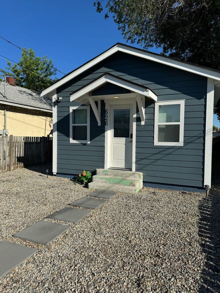 Peachberry Lake House - Penticton