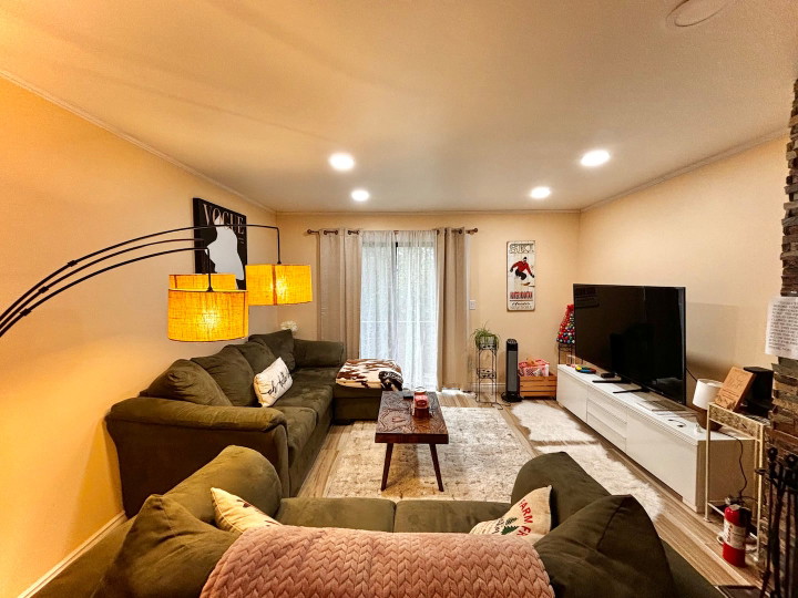 Lavish Skiing Condo With Fireplace Steps To Slopes - Hunter, NY