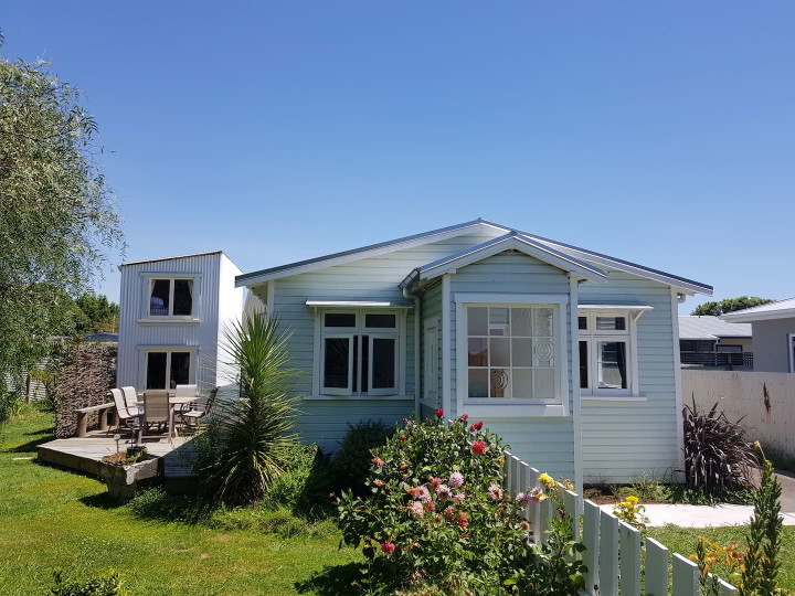Cottage On Mona.not Your Average Airbnb. - Clive