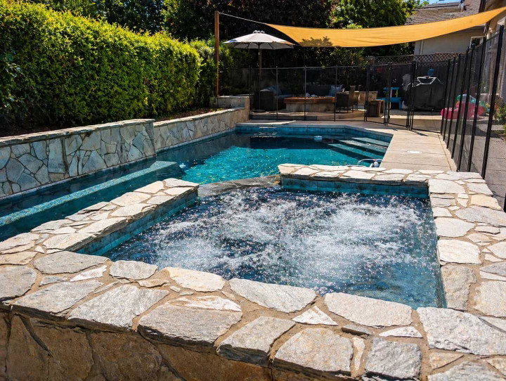 Lux 4br Pool Hottub Famfriendly 2 Kings 2 Queens - Davis, CA
