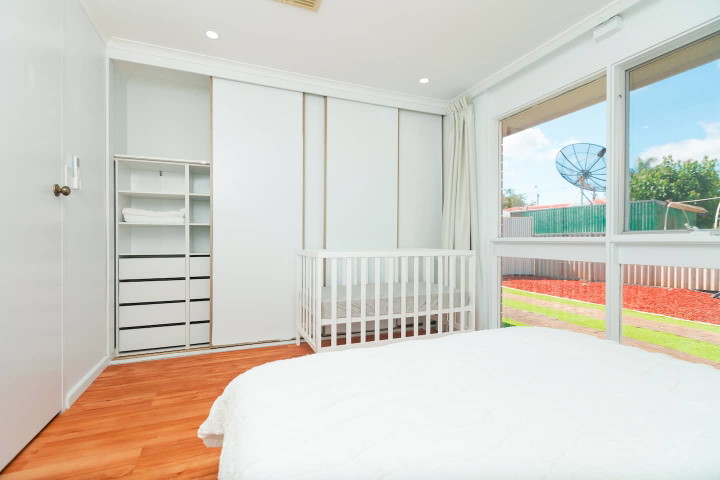 Modern Cozy -4bedcot+pets Allowed+freewifi +2tv - Adelaide