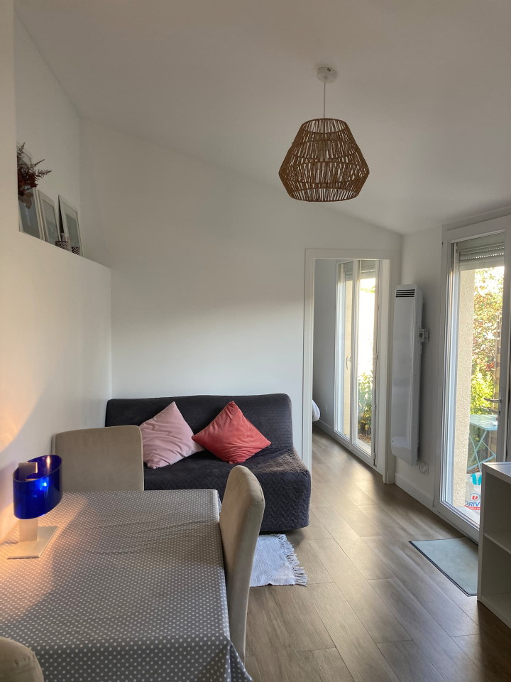 Un Guest House Dans La Verdure - Bougival