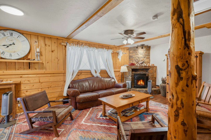 Encanto Lodge - Downtown Chama 1 Block From Train - Chama, NM