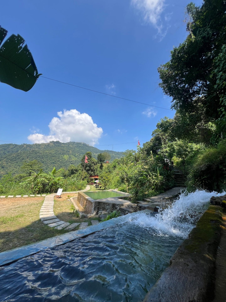 Cabin With Balcony And Lakeview - Nepal