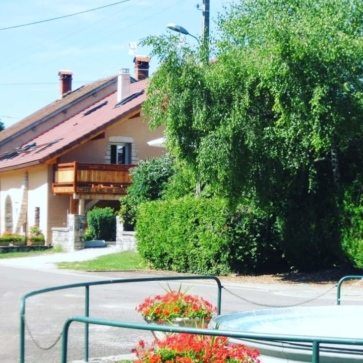 Gîte Cascade 3* Au Coeur Du Jura, 5min Du Lac - Jura