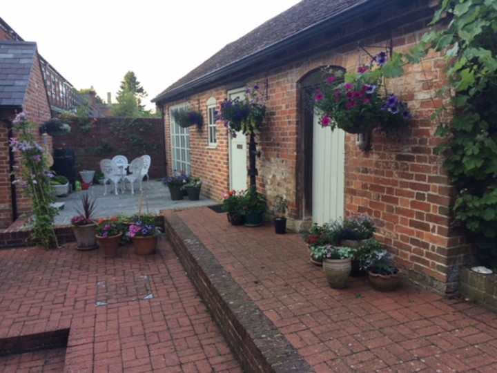 Garden Cottage, Bromham, Wiltshire - Devizes