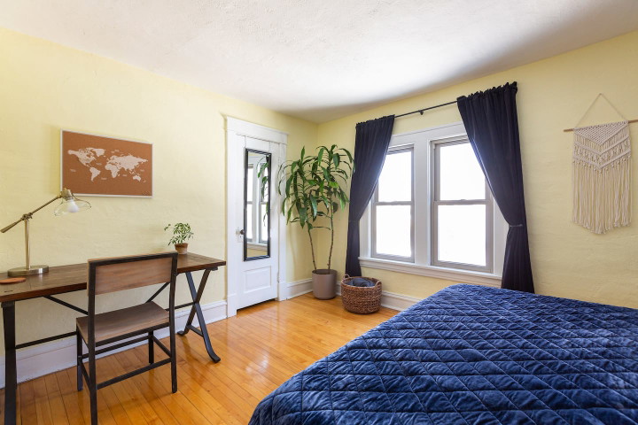 Cozy Upper Level Of A Duplex In A Great Location! - Minnesota