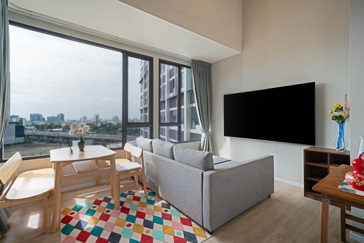 2br Duplex | Sofa Bed | 85" Tv | Rooftop Pool+gym - Bangkok