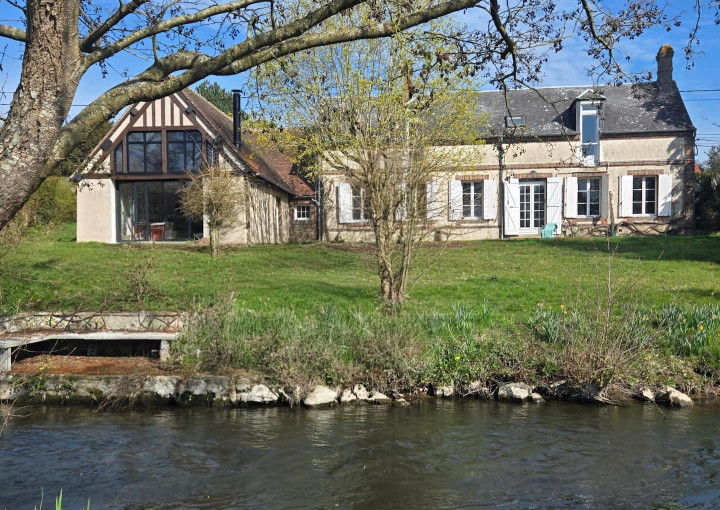 Les Pieds Dans L'eau, Bercé Par L'avre - Verneuil-sur-Avre