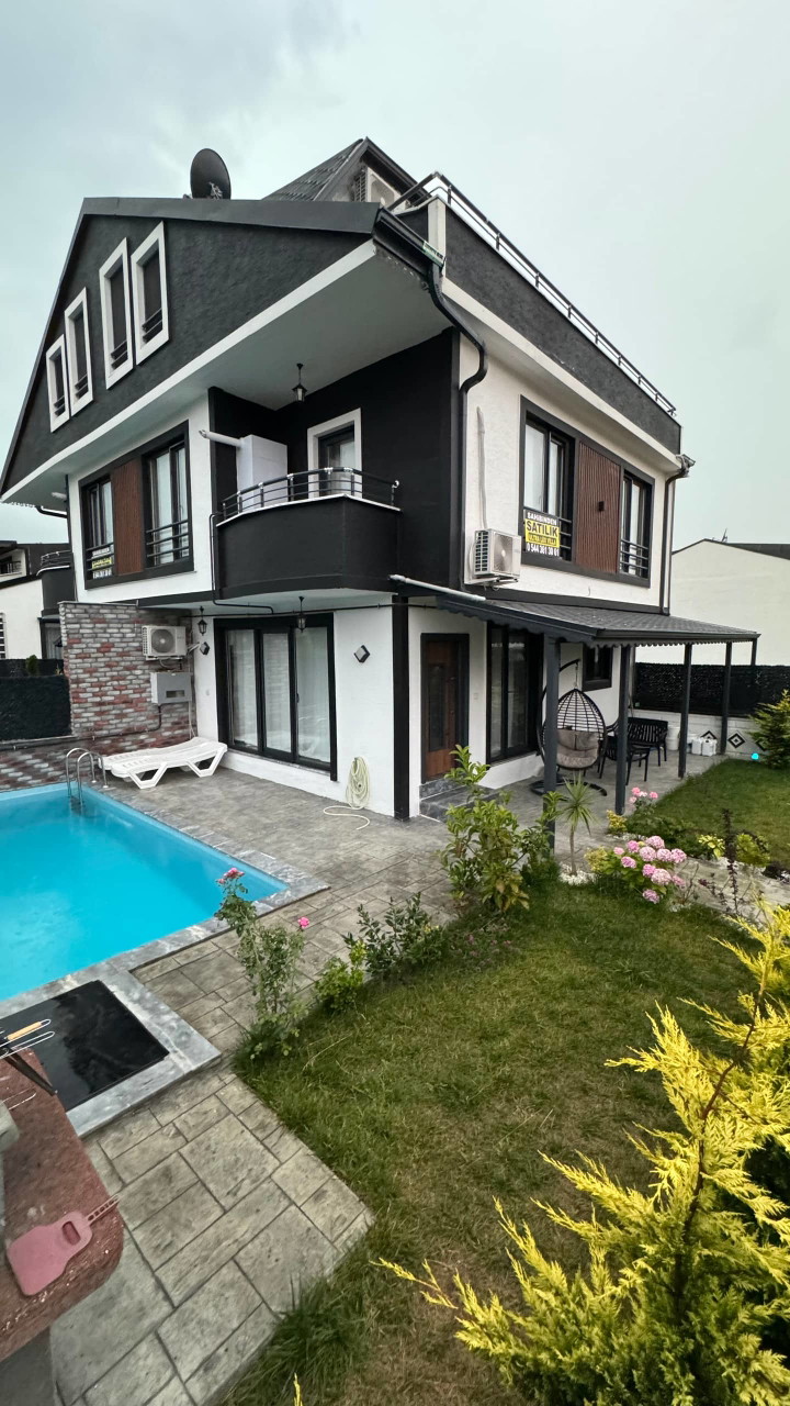 Müstakil Havuz Jakuzi Sauna Plaj 100m Deniz Doğa - Bolu