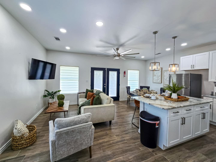 Old Town Retreat - Eagle Pass, TX
