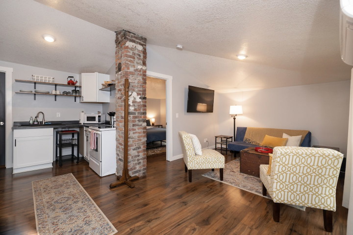Modern Comforts In Historic Renovated Gem - Red Wing, MN