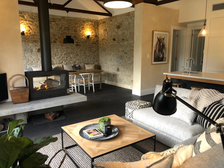 Belles Cottage- Luxurious, Stirling Escape With Cosy Fire, Deck, Tennis Court - Stirling