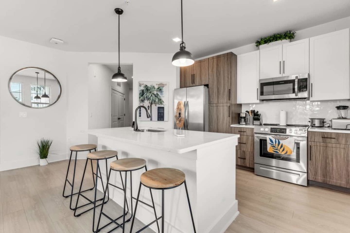 Sunny 2-bed Oasis: Pool & Gym In Apollo Beach - Apollo Beach, FL