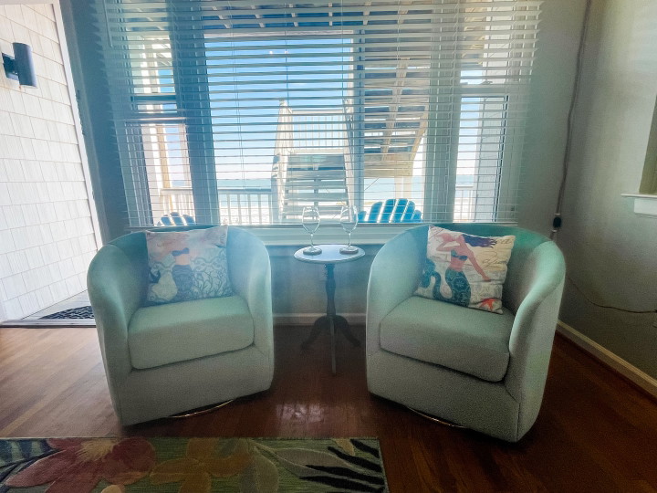 Beachfront Condo 500 Steps To The Ocean - Folly Beach, SC