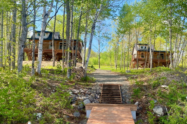 Shogomoc Reach Treehouse Cabins - New England
