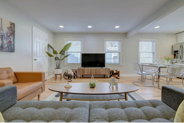 Spacious Downtown 2br W/ Parking - Princeton, NJ