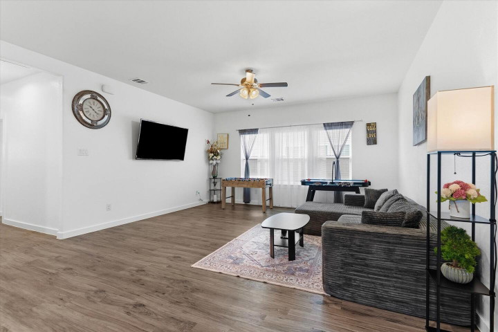 Spacious Ft Worth Home Max 20 Mins To Everything. - Fort Worth, TX