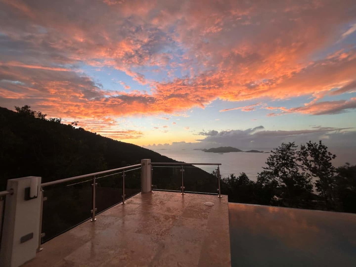Zafira Luxe 4 Br Villa, Pool, Sauna, Steam & Bbq - Saint John