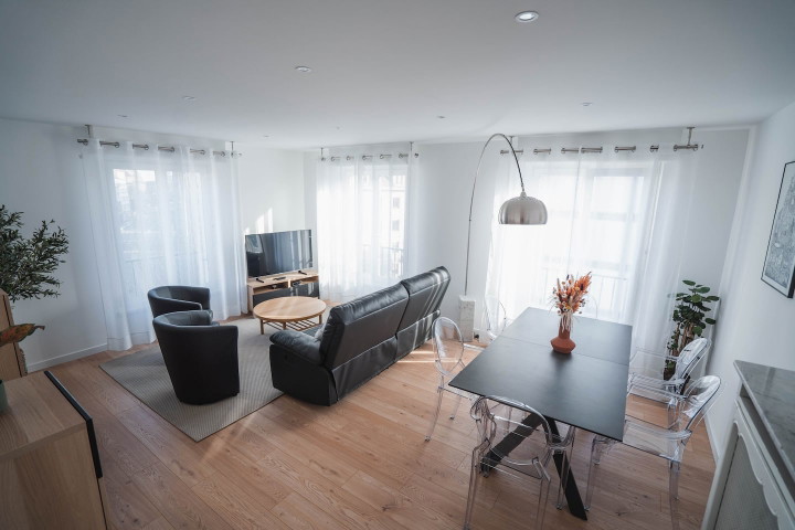 Grand 4 Pièces, Centre-ville, Deux Balcons - ストラスブール