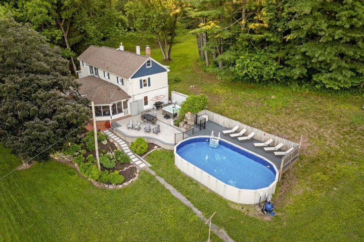Pool | Hot Tub | 3 Min To Lake | Pets Allowed - Pottsville, PA