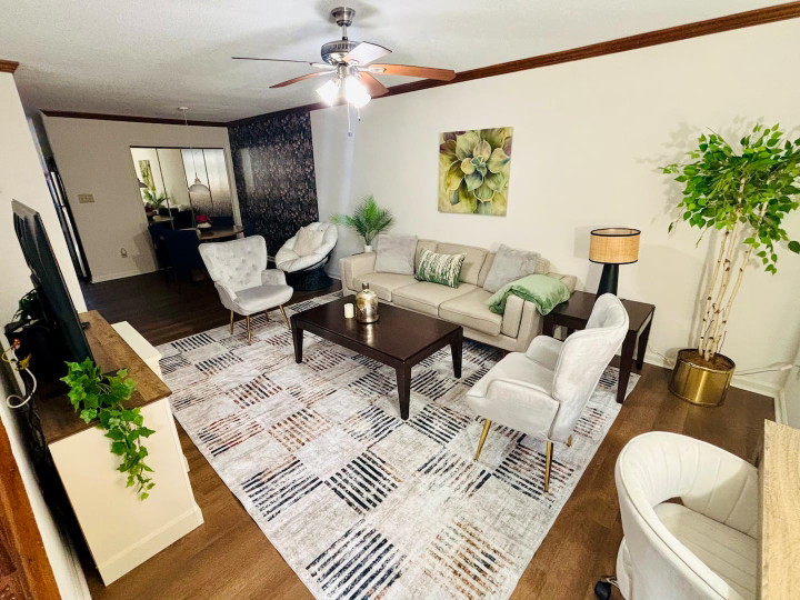 Walk To Shoppes Of Kildaire & Close To Bond Park! - Cary, NC