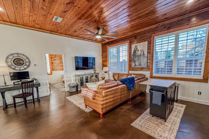 The Bunkhouse At Top Hat Equestrian - Fairhope, AL