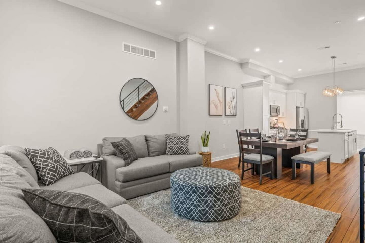 Cinema & Rooftop Views | Spacious Home W/parking - Philadelphie, PA