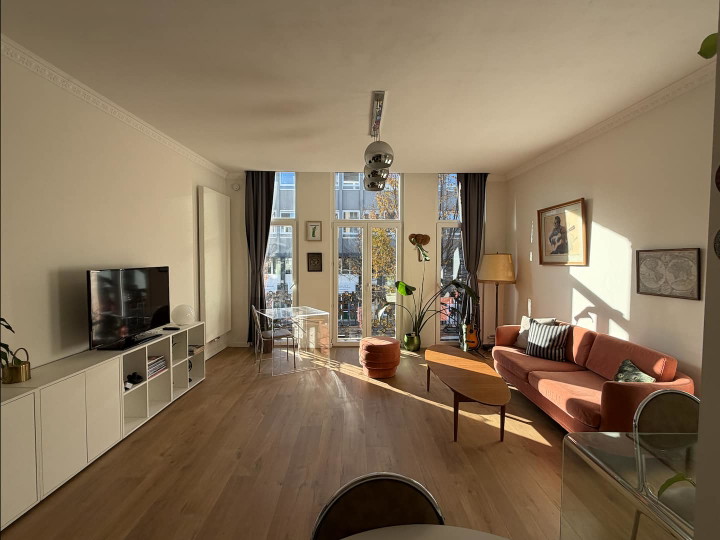 Licht En Karaktervol Appartement In Borgerhout - Schoten
