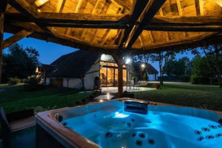 La Grange De Léonie 5 Chambres,2 Jacuzzis, Piscine - Cher