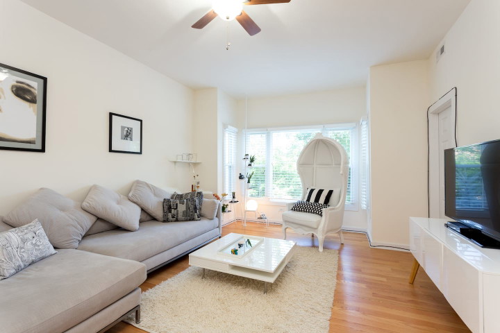 Hip Chicago Apartment - Free Parking Spot Included - Chicago, IL