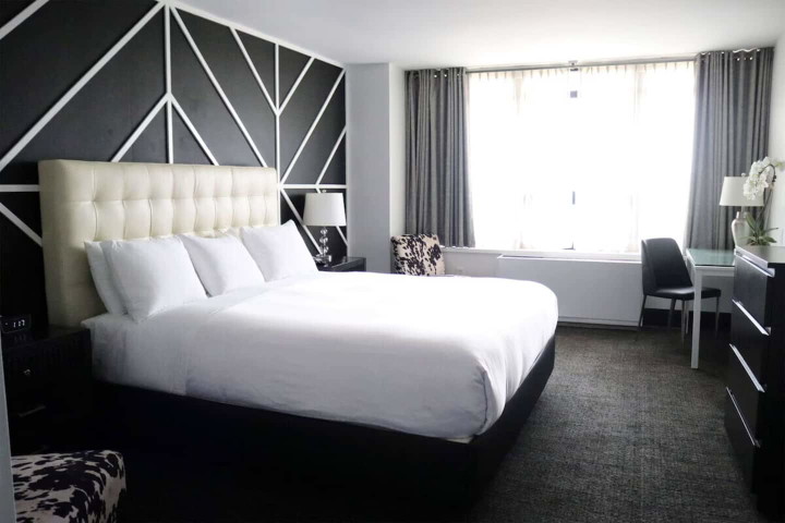 Hotel Noma | 1 King Bed | Minutes From Manhattan - New York City