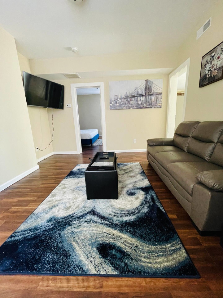 Amazing King Bed Apt Near Airport & Stadiums - Media, PA