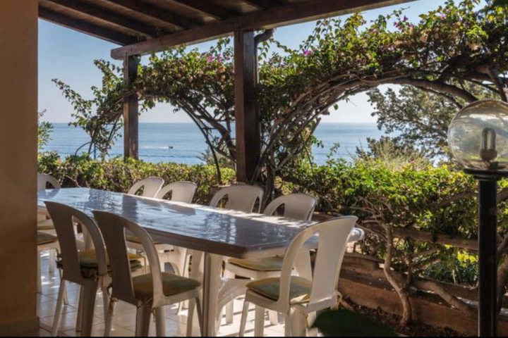 Frontbeachhome,paraboltv,privatparking,ac,6-7beds - Dorgali