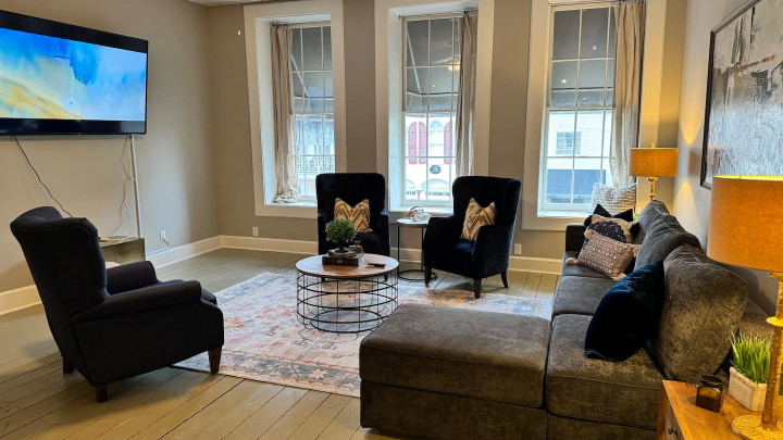 Coffee House Lofts - Latte Loft - Columbus, MS