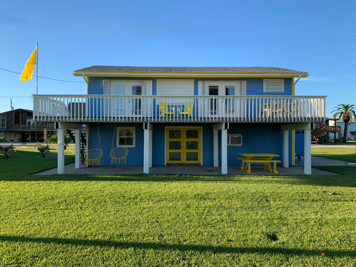10 Min Walk To Beach, Cozy Family Home - Galveston