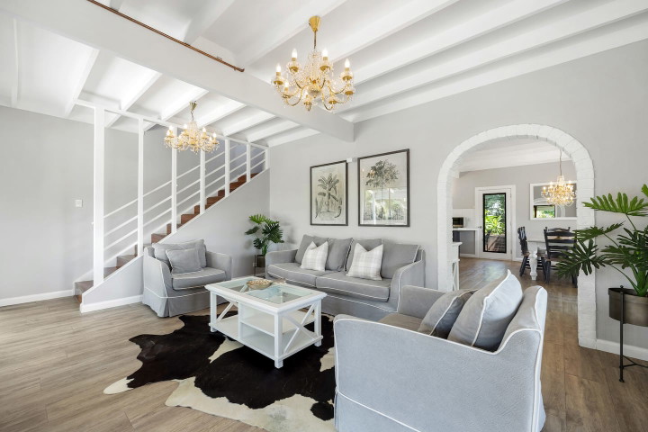 Vintage Inspired Three Bedroom Home- Heated Pool! - Noosa Heads