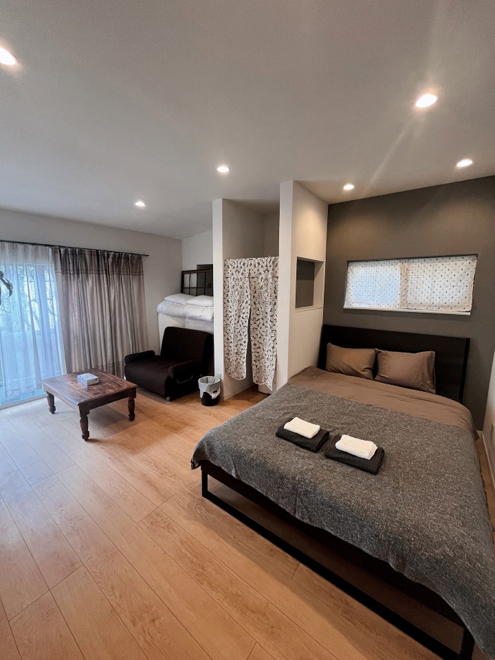 30 Minutes To Makuhari, 50 Minutes To Tokyo, 50 Minutes To Narita | 2 Minutes To The Bus Stop | Paid Parking | Spacious 3ldk | Renovated Traditional House - Chiba