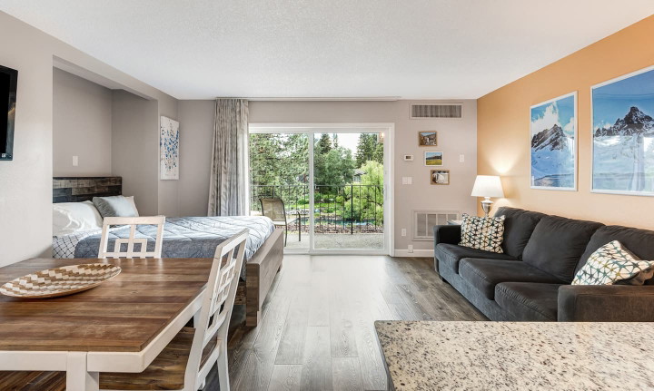 Pet Friendly Studio On The Deschutes With Balcony! - Bend, OR